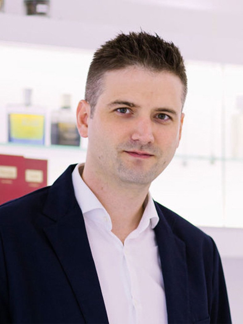 Kevin Mathys – Mendes Perfume House